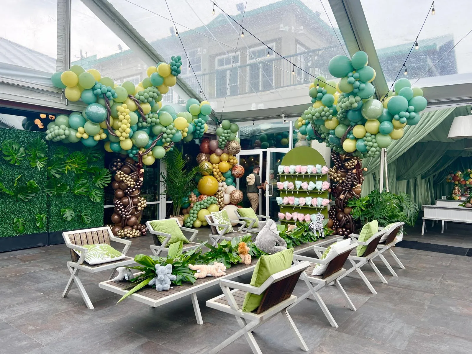 Balloon Decorations in Miami, FL | Balloons by Luz Paz